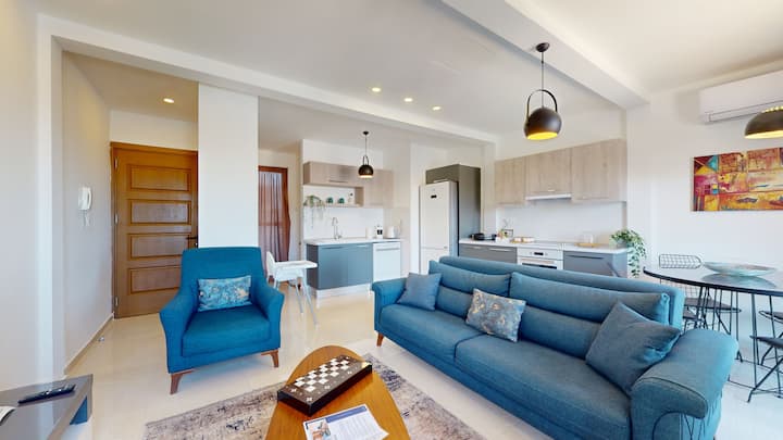Girne Kalesi Manzaralı Manolya Apartmanı - Girne