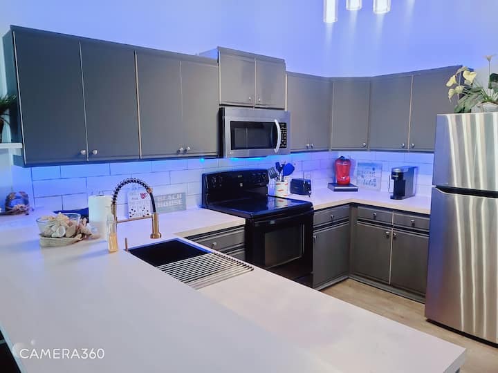 Hurry N Book, Reduced June Pricing | Modern Condo - Ocean City, MD