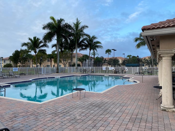 Spacious, 2 Bedroom 2 Bathroom In, Miramar, Fl - ミラマー, FL