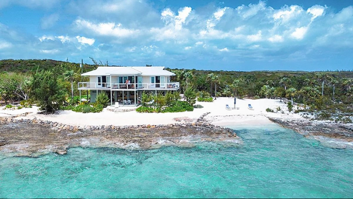 Caribbean Beachfront Vacation Rentals | Airbnb