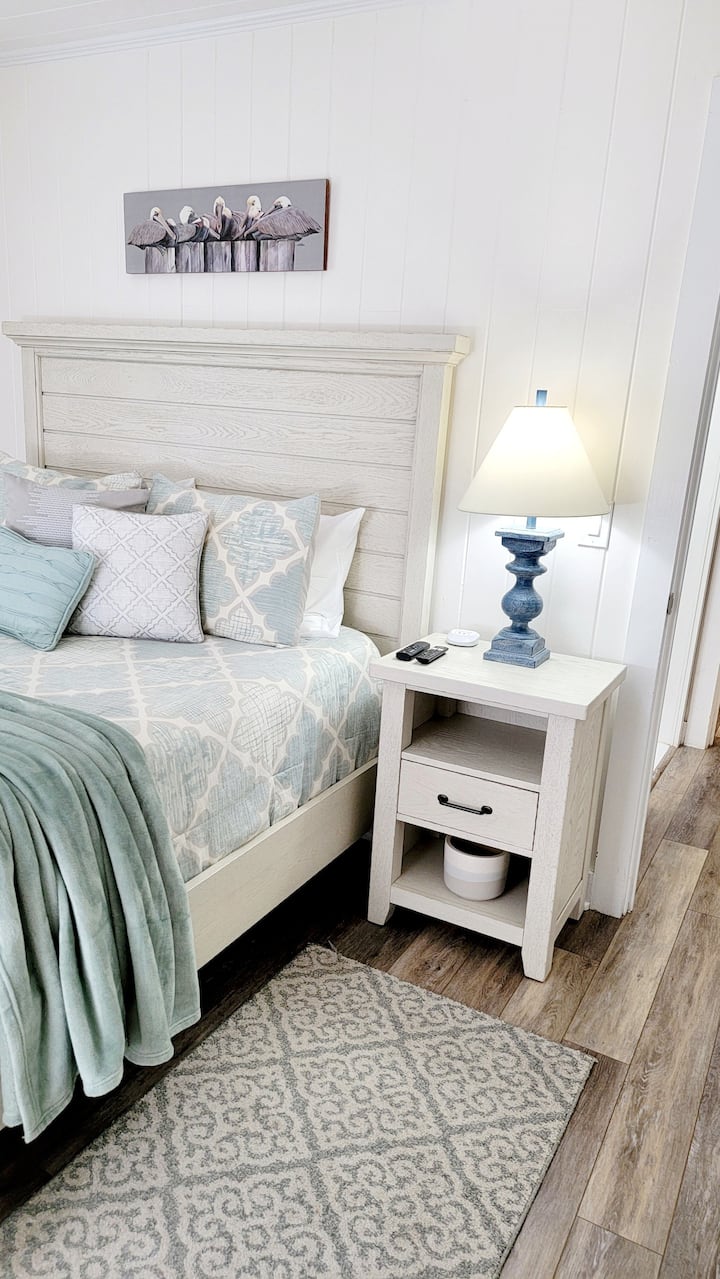 2 Min Direct Beach Walk! Lux & Clean! - Edisto Island, SC