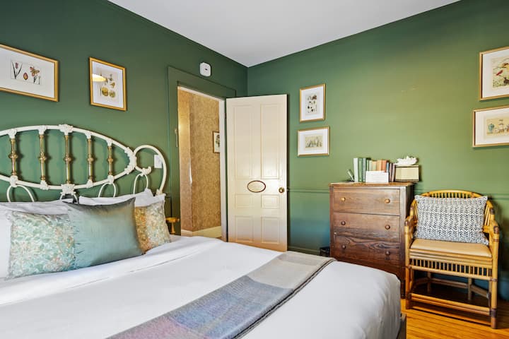 1br Hideaway By Megunticook Falls With Breakfast - Camden, ME