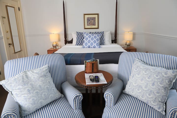 Luxurious 1br With Brekkie Near Megunticook Falls - Rockland, ME