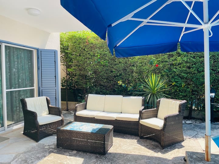 Полис Бич Вилла - Полис