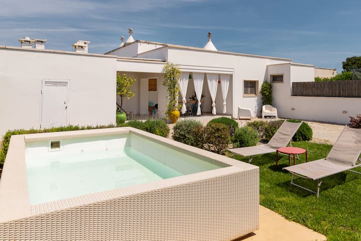 Icolmi Trulli Suite Con Giardino E Piscina Jacuzzi - Apulia