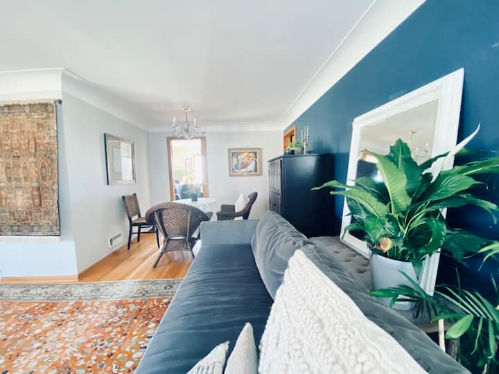 Vaulted Space In Quiet, Safe Neighborhood - Minneapolis, MN