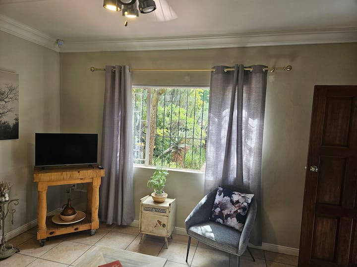 Escape Load Shedding. Fully Off The Grid Apartment - Centurion