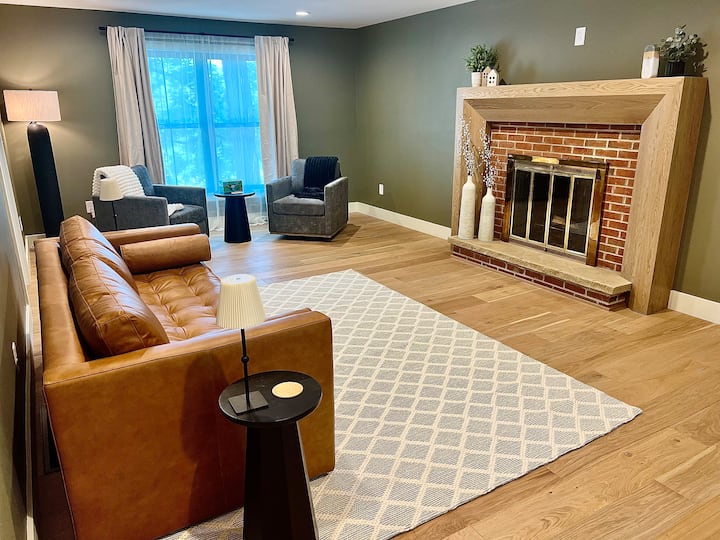 Luxury Home In The Heart Of Athens-walk To Court! - Athens, OH