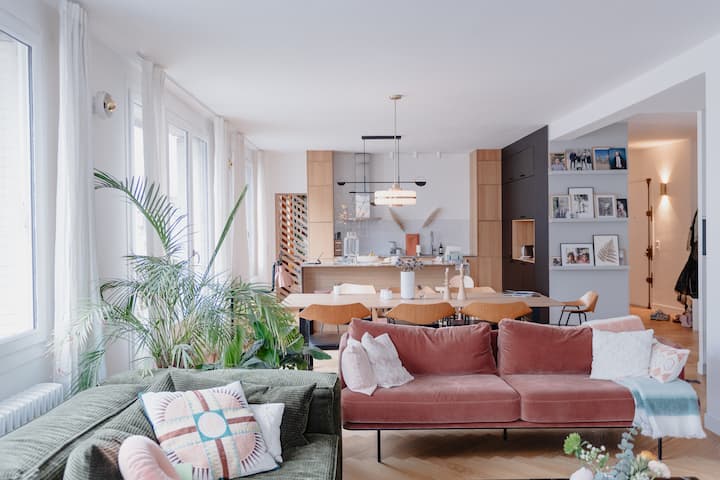 Design Family Apartment Overlooking Montmartre - Paris