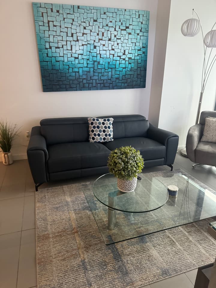 Luxurious 2 Bdr Miami Condo With Downtown Views - Miami