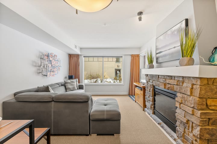 Cozy Rockies Stay | Hot Tub | Bbq | Ground Floor - Canmore