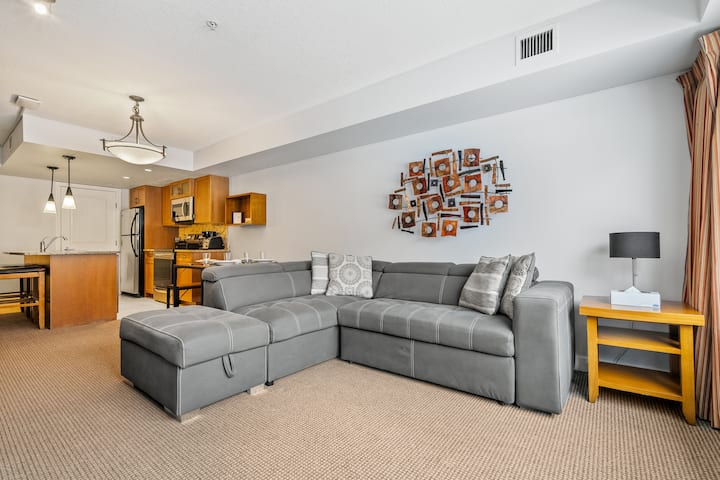 Hot Tub | First Floor | Free Park | Nearby Trails - Nakiska Ski Area, AB