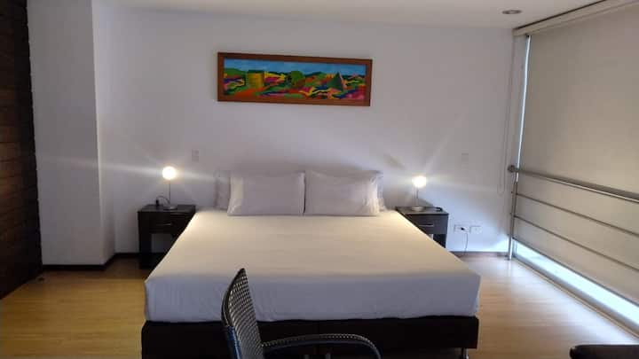 Upper Floor Loft 1004, Balcony, Laureles, Sauna - Medellín