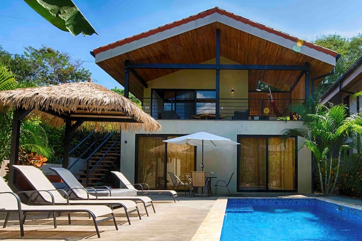 Luxury Villa Near The Beach, 3br, W/privet Pool - Tamarindo