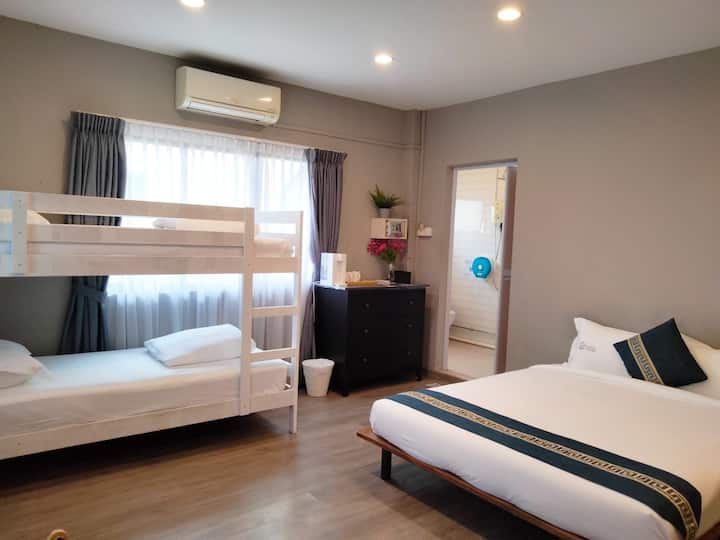 Big Family Room For 6 @Nuh&nus,sentosa (307) - Clementi