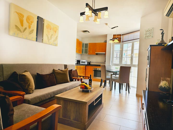 Quiet Flat In Central Location+1 Gb Fiber Optic - Torremolinos