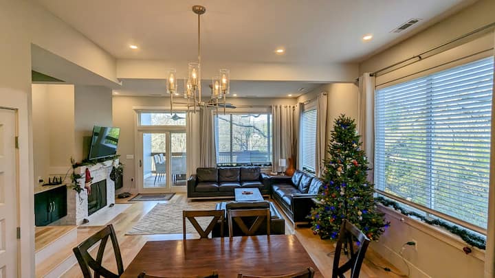 New Modern Townhouse Near Downtown Riverfront - Signal Mountain, TN