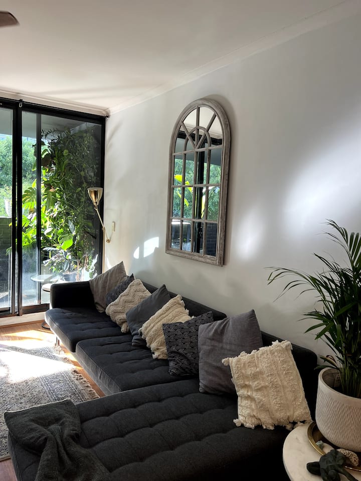 Big Inner City Luxury 3 Bedroom & Free Parking - Sydney