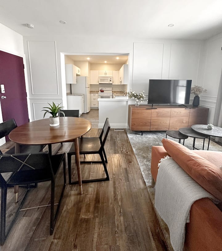 2 Bedroom Close To Downtown And Victoria Hospital - London