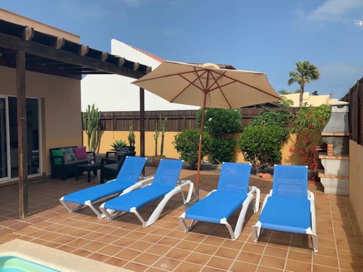 Beautiful Villa, Private Heated Pool, Fiber Wifi - Corralejo