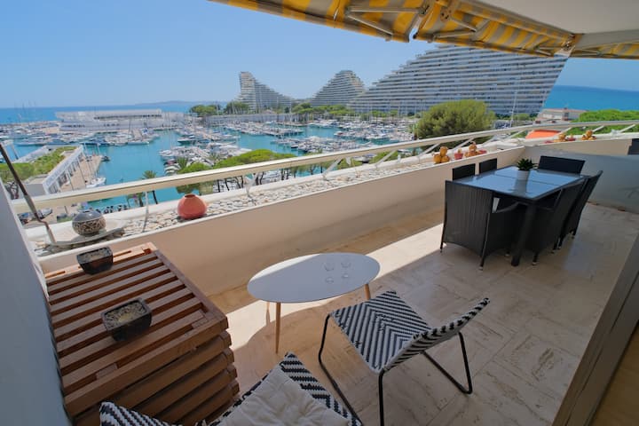 Marina Baie Des Anges Vue Féerique Sur La Mer. - Villeneuve-Loubet