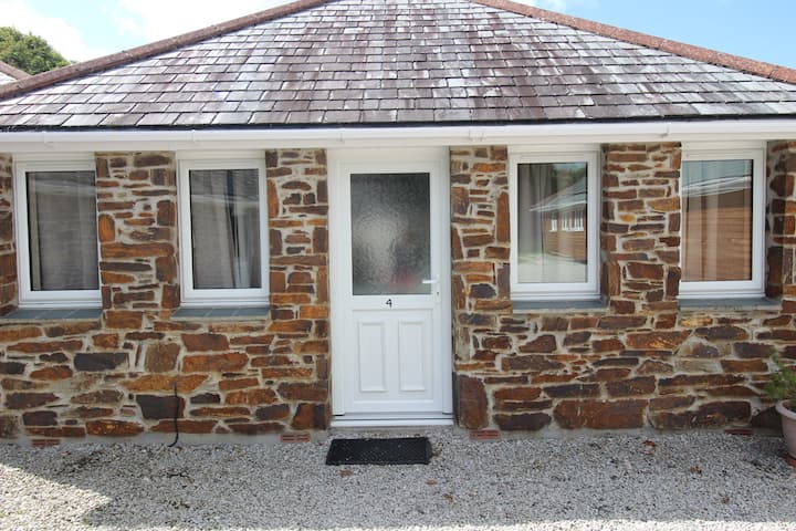 Cornwall Self-catering Near Beach Barn 4 - Porthtowan