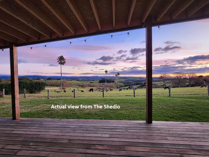 "The Shedio" On Saddleback - Jamberoo