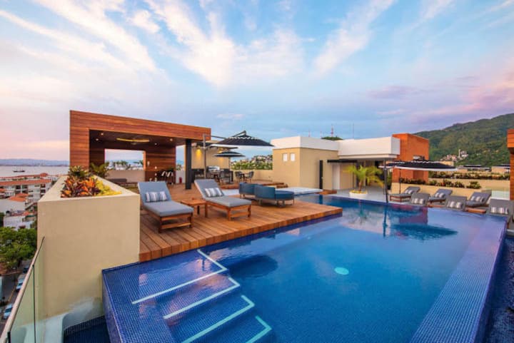 Romantic Zone Gem | 2 Pools, Gym | Walk To Beach - Conchas Chinas