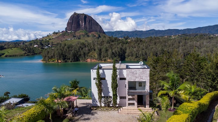 La Victoria: Increíble Paisaje, Perfecta Vista - Guatape