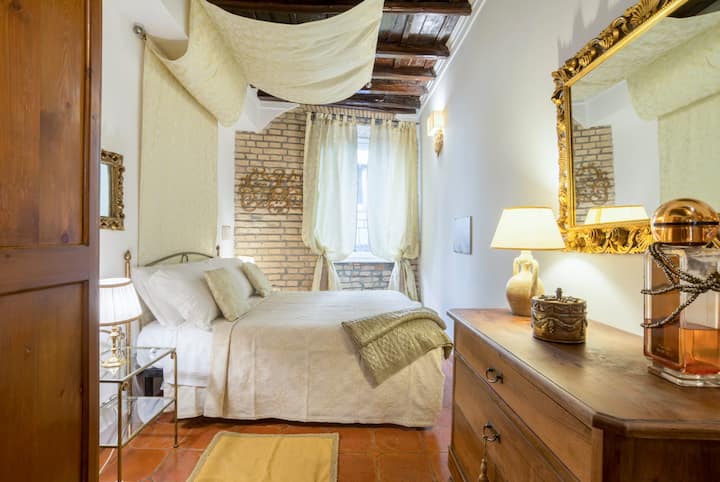 Vintage Loft Apartment Close Trevi Fountain, Rome - Roma