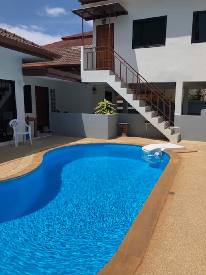 Craig's Place Lovely 2 Br/2 Ba Pool Villa W/studio - Karon Beach