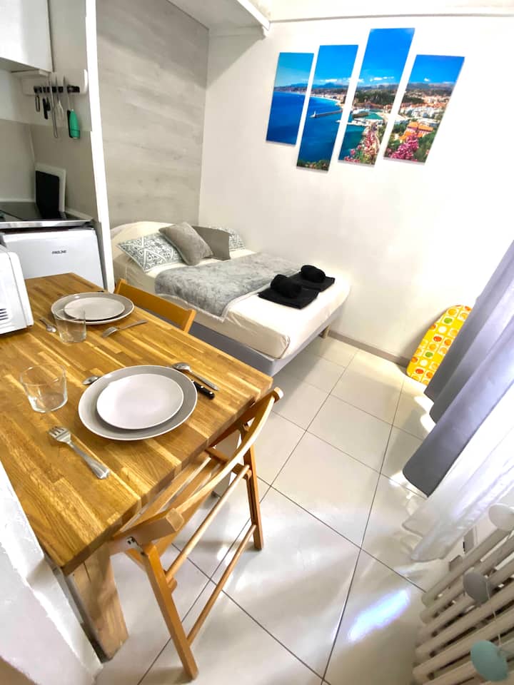 Charmante Petite Studette Au Coeur De Nice Ac - Nice