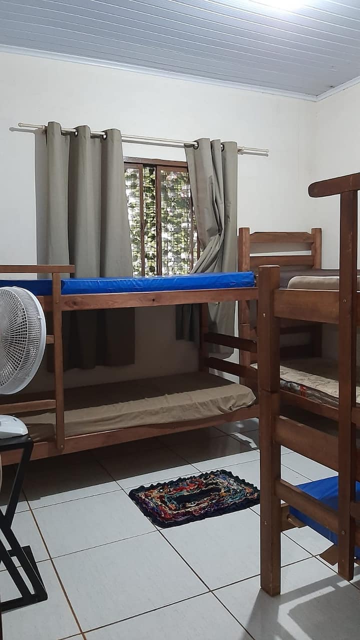 Casa Lazer E Temporada C/piscina E Estac.p/6carros - Campo Grande