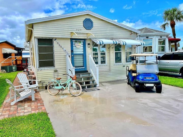 Sunshine Beach House - Only A Few Waves Away! - Jensen Beach, FL