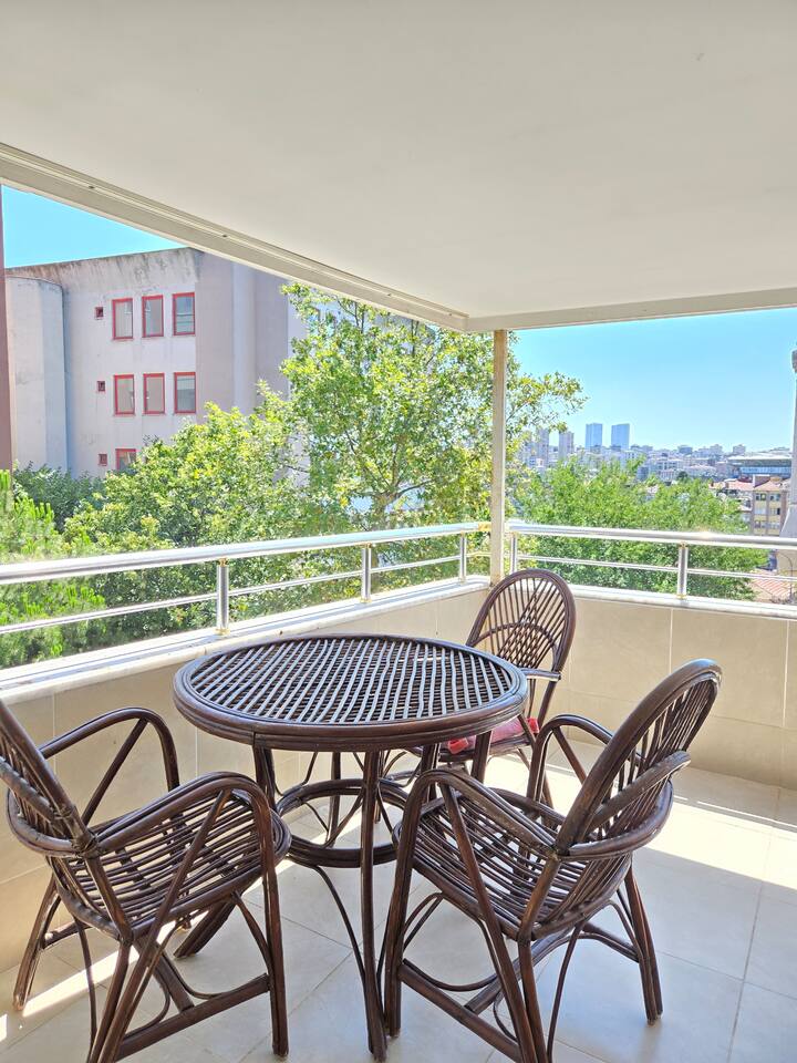 Terraced Treasure Cozy Duplex In Central Kadikoy - 이스탄불