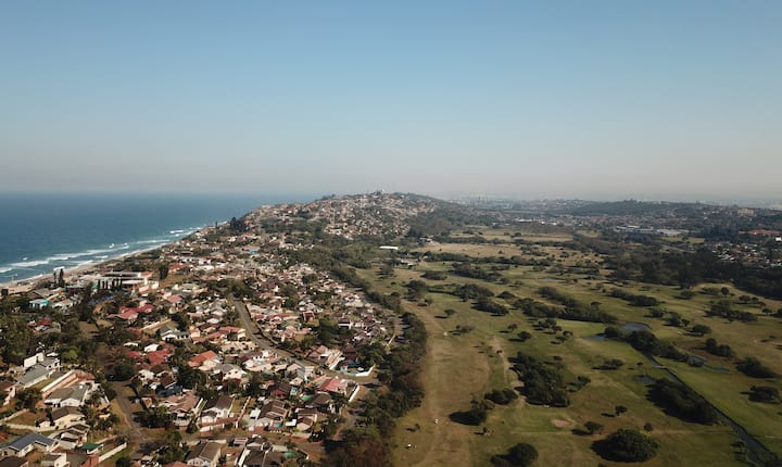 3-bedroom, 5 Sleeper Cottage @ Pleasant Waters. - Durban