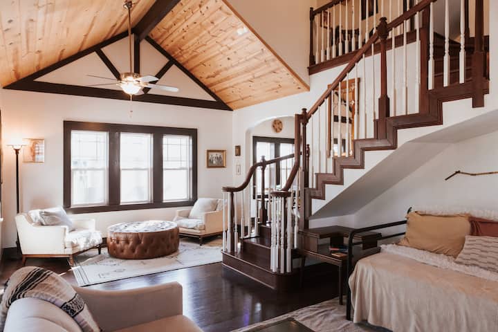 Bungalow In Springfield • Pet-friendly - Springfield, MO