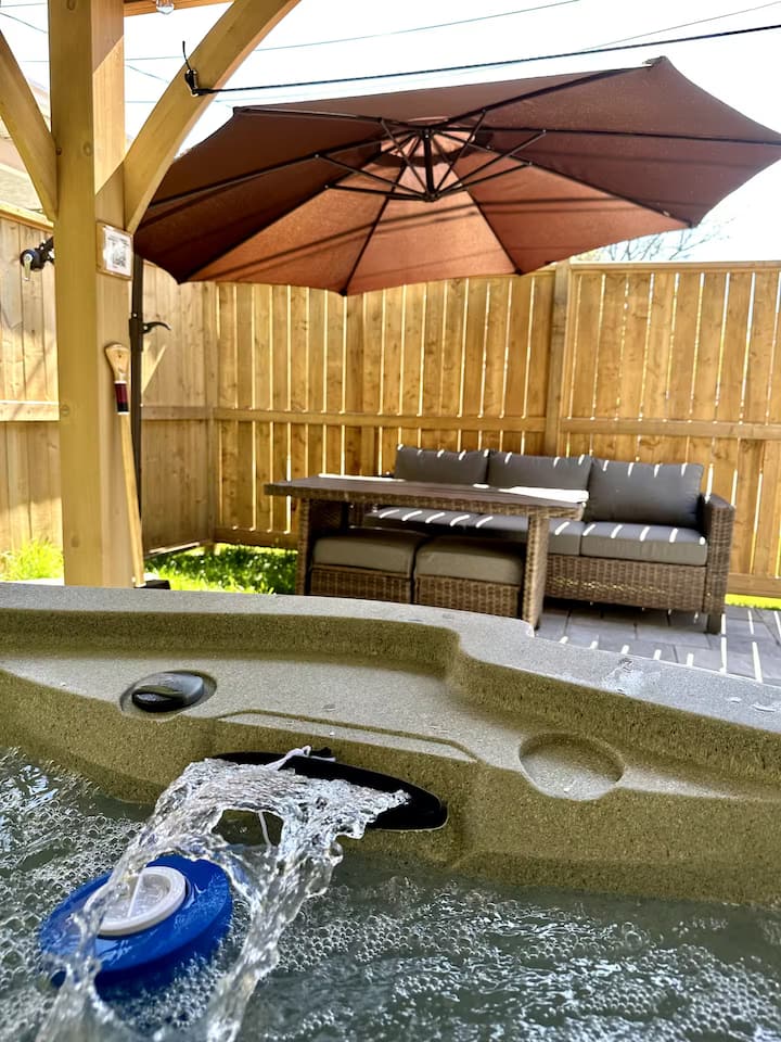 Bright & Rustic - Self Check-in & Free Parking, Dt - Brockville