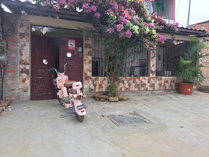 Casa Buganvilias - Salango