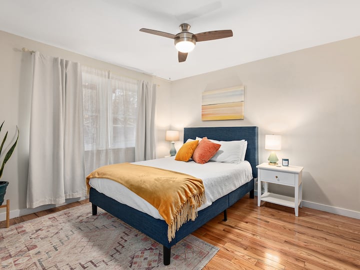 Sunny Asheville Retreat- 4 Miles To Downtown - Asheville, NC