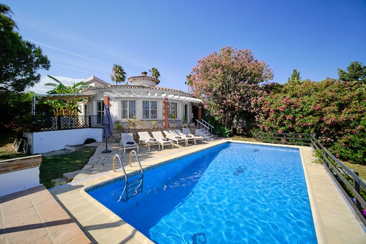 Private Pool, Sea Views & Beaches - Estepona