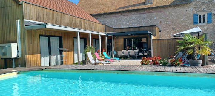 Au Petit Pressoir,  Villa Avec Piscine à Givry - Chalon-sur-Saône