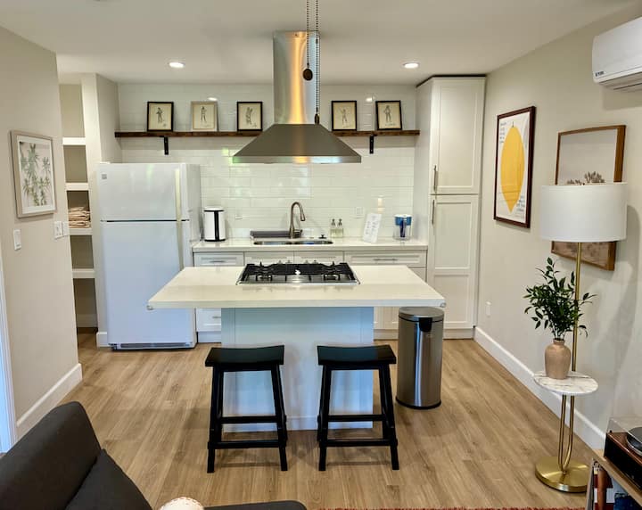 Eagle Rock Backyard House - Los Angeles