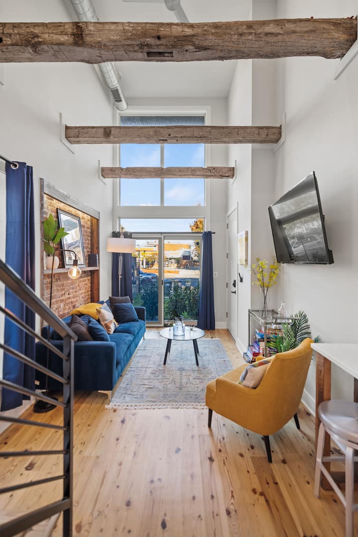 1st Floor 2br W/loft + Yard + Capitol Hill (H St) - Gallaudet University, Washington