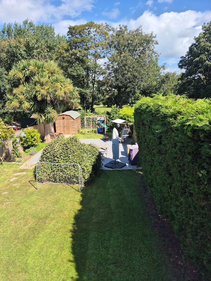 A Four Bed Family Home Overlooking Swanage Railway - Swanage