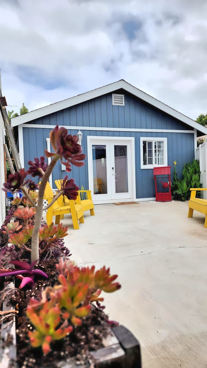 Serene Executive Retreat With Private Garden Oasis - Hawthorne, CA