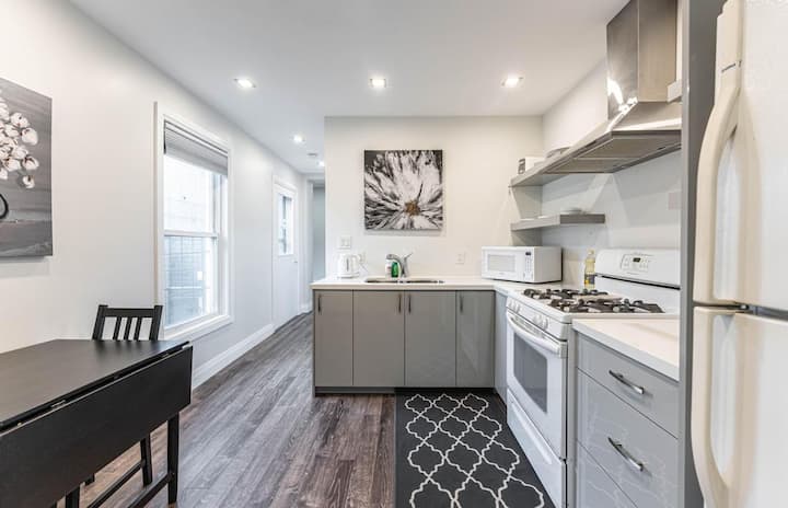 1-bdrm Apartment Next To Hamilton General Hospital - 해밀턴