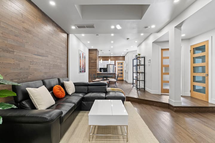 Dt/3 Chambres/king Bed/parking/metro - Montreal