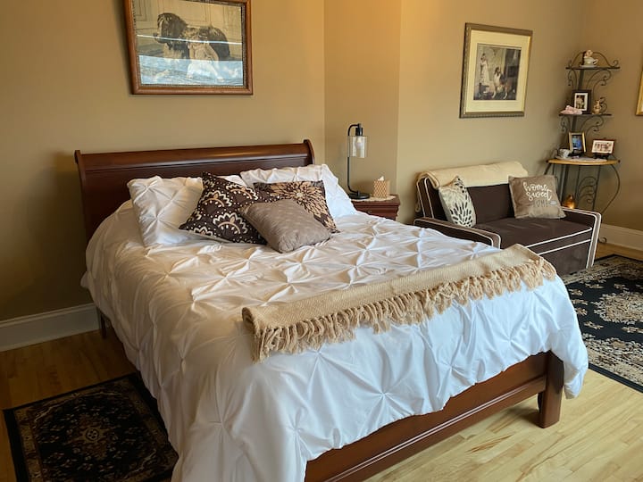 The Gladys (4.5 Star)2nd Floor Suite(1 Of 3 Units) - Charlottetown