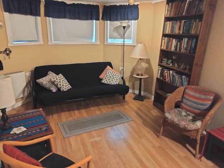 Cozy Chicago Stay In Heart Of Lincoln Square - Rogers Park - Chicago
